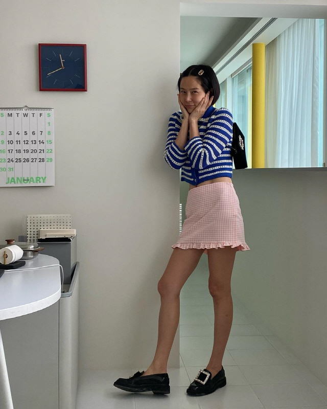 마이큐♥ 김나영 잘록 허리 노출도 자신있게 애둘맘의 패션 소화력